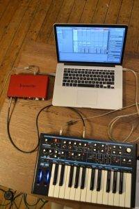 Home Recording Studio Setup for Beginners: 5 Essential Items to Own ...